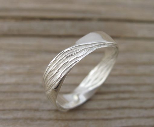 The Mobius Ring | Benati