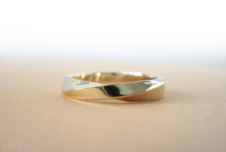 The Mobius Ring | Benati
