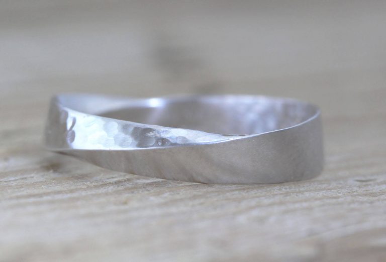 Mobius Wedding Band, Mobius Band | Benati