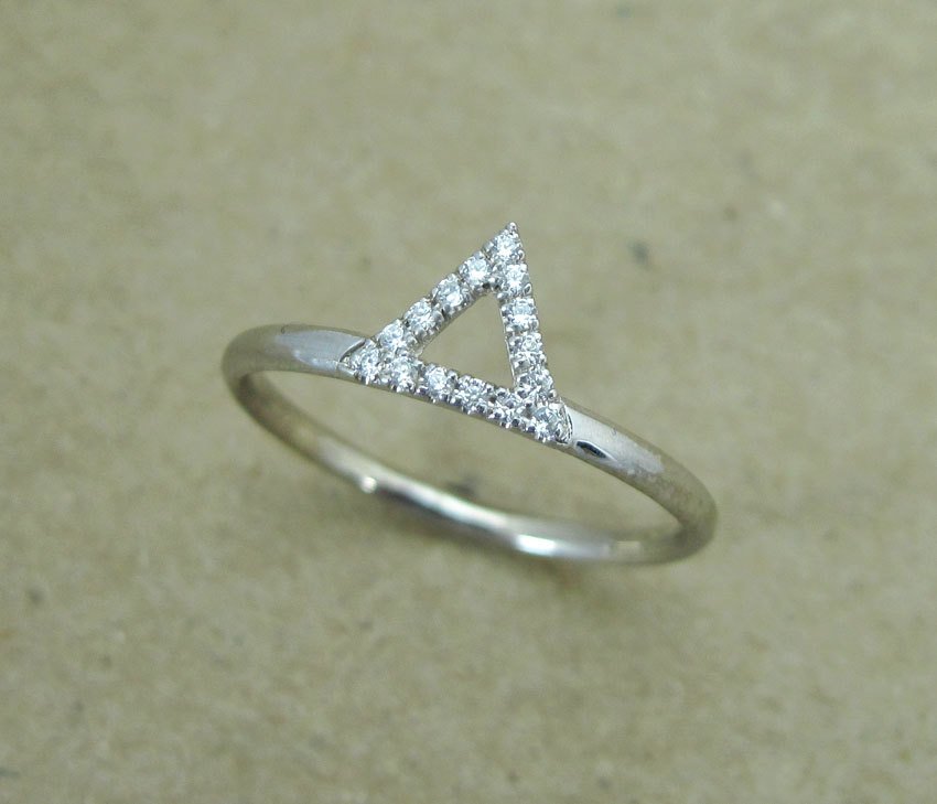 Triangle Diamond Engagement Ring, White Gold Triangle Diamond Ring | Benati