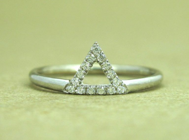 Triangle Diamond Engagement Ring, White Gold Triangle Diamond Ring | Benati