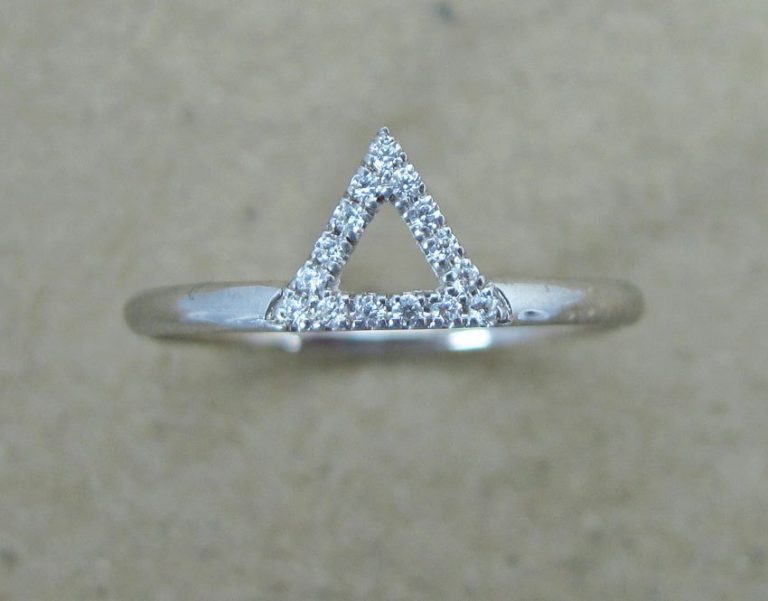 Triangle Diamond Engagement Ring, White Gold Triangle Diamond Ring | Benati