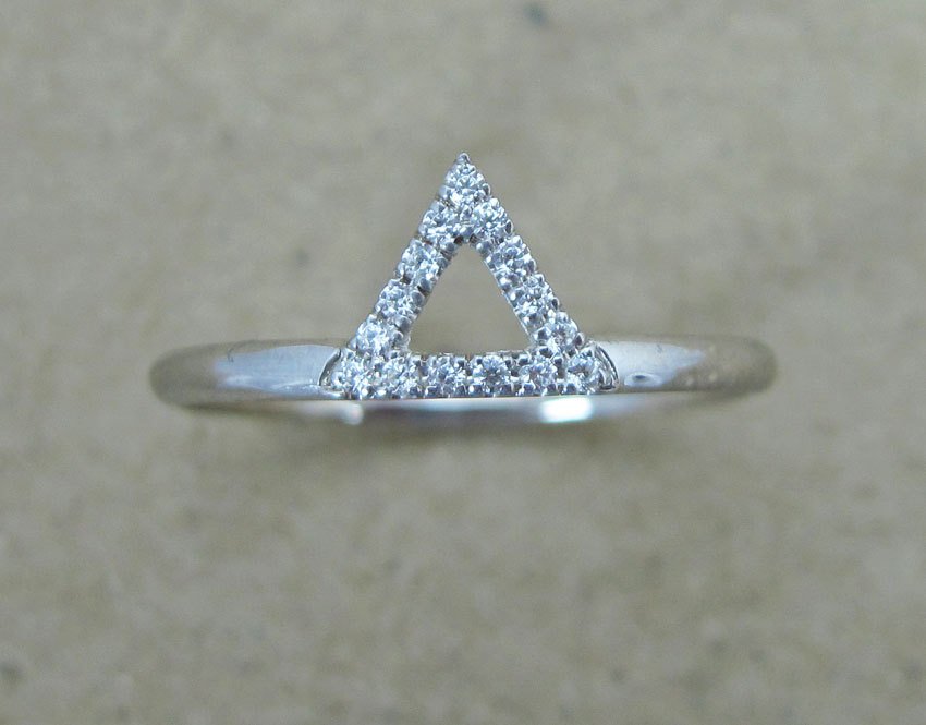 Triangle Diamond Engagement Ring, White Gold Triangle Diamond Ring | Benati