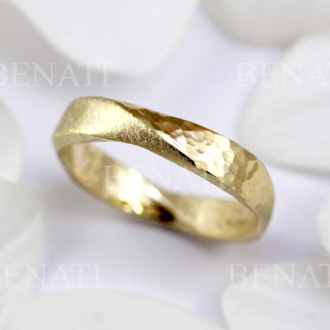 14K Gold Mobius Eternity Men’s Wedding Band, Gold Textured Hammered ...