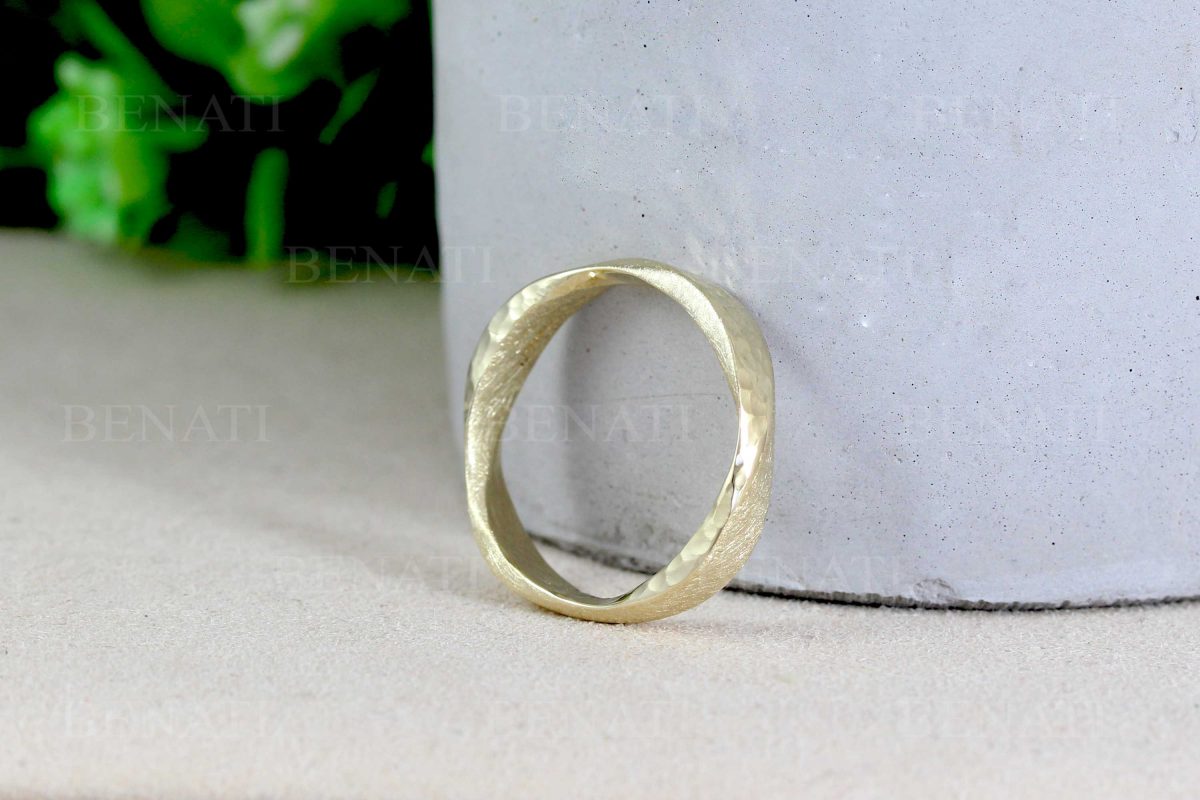 14K Gold Mobius Eternity Men’s Wedding Band, Gold Textured Hammered ...