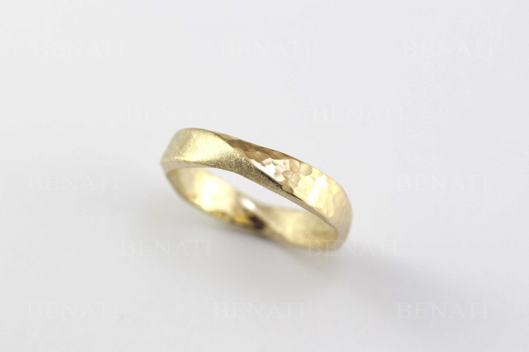 14K Gold Mobius Eternity Men’s Wedding Band, Gold Textured Hammered ...