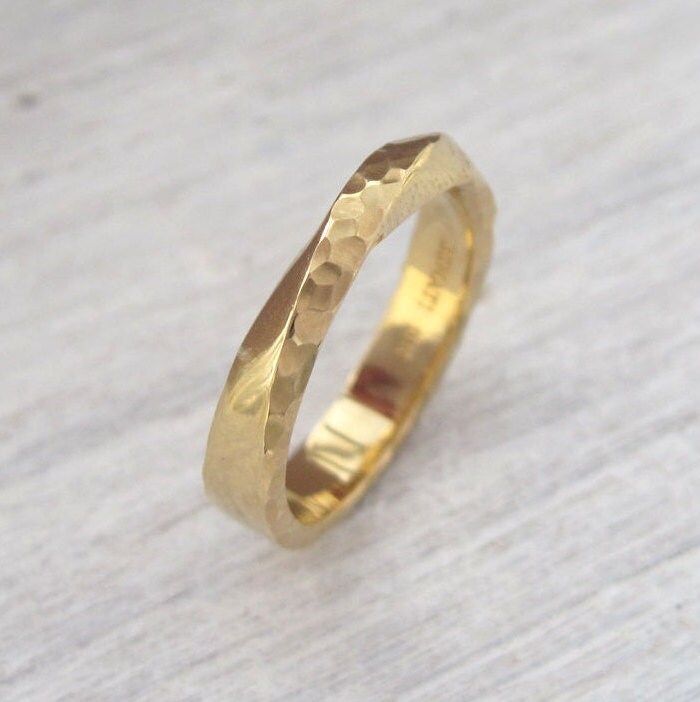Hammered Mobius Wedding Ring, Mens Wedding Band | Benati