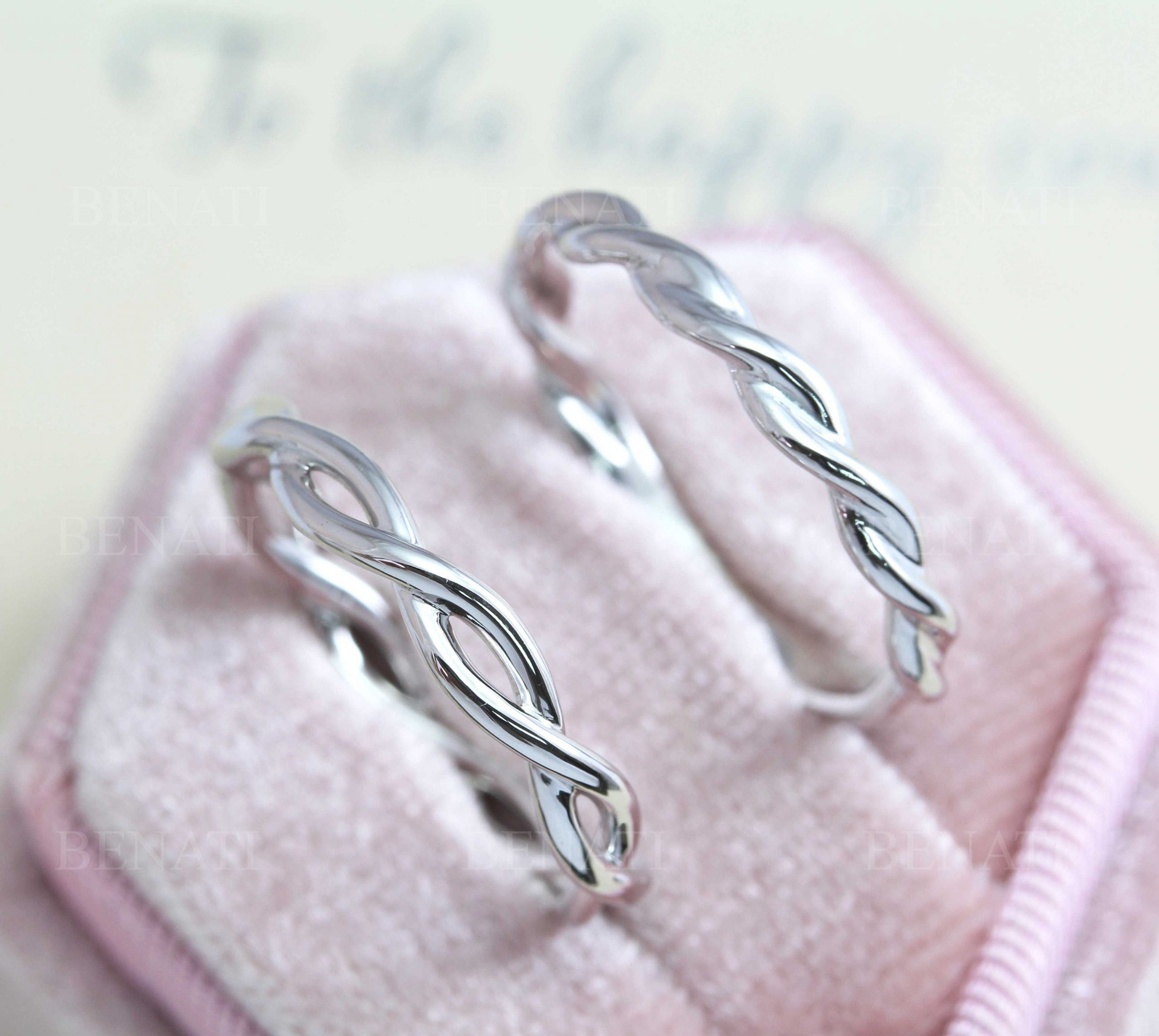 Matching wedding rings, rope infinity rings | Benati