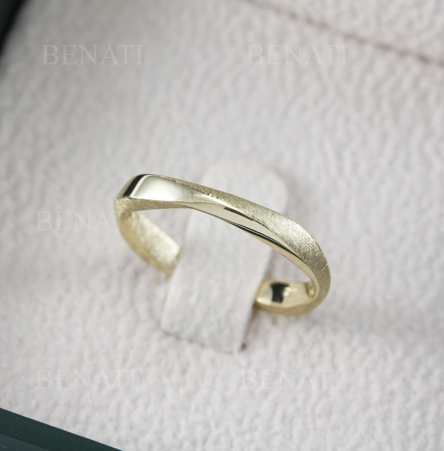 Mobius Wedding Band, Rose Gold Mobius Ring | Benati