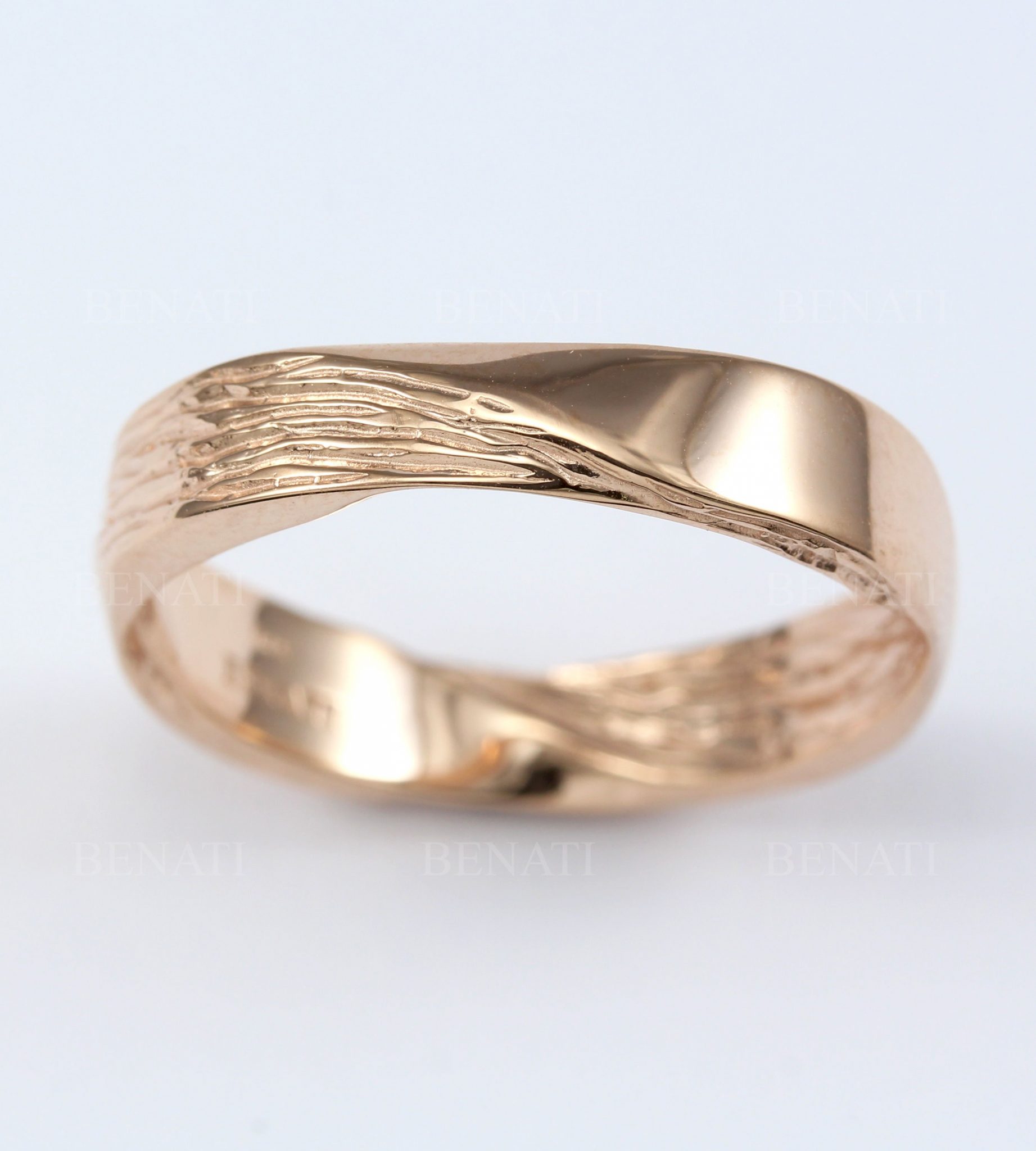 Mobius Rustic Wedding band, 4.5mm Mobius Ring In 14k/18k Gold | Benati