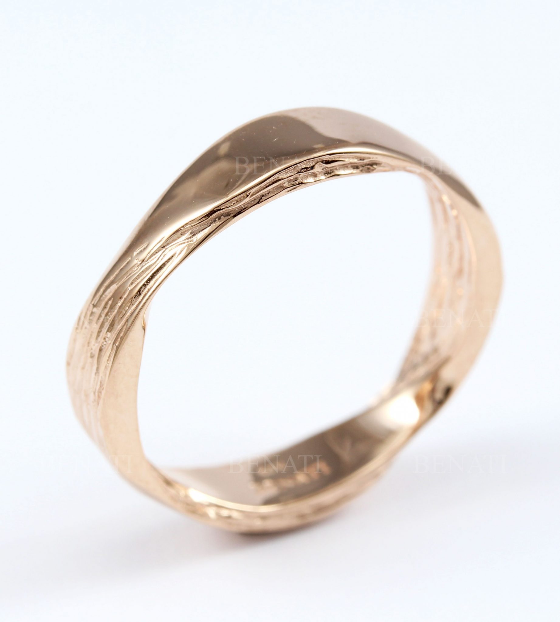 Mobius Rustic Wedding band, 4.5mm Mobius Ring In 14k/18k Gold | Benati